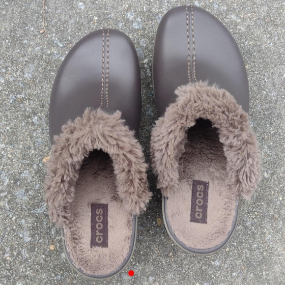 CROCS | Shoes | Crocs Fuzzy Clogs | Poshmark